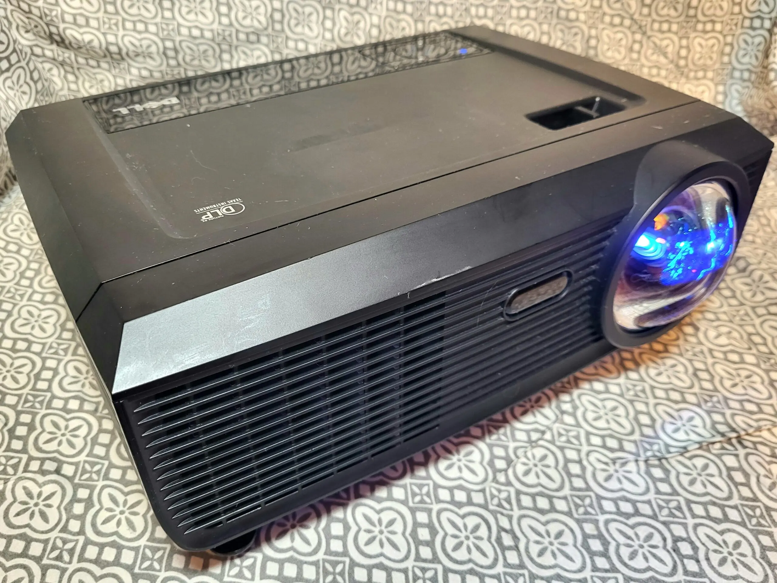 Dell S300 Projector - Letalia's Loot Used & Refurbished Electronics
